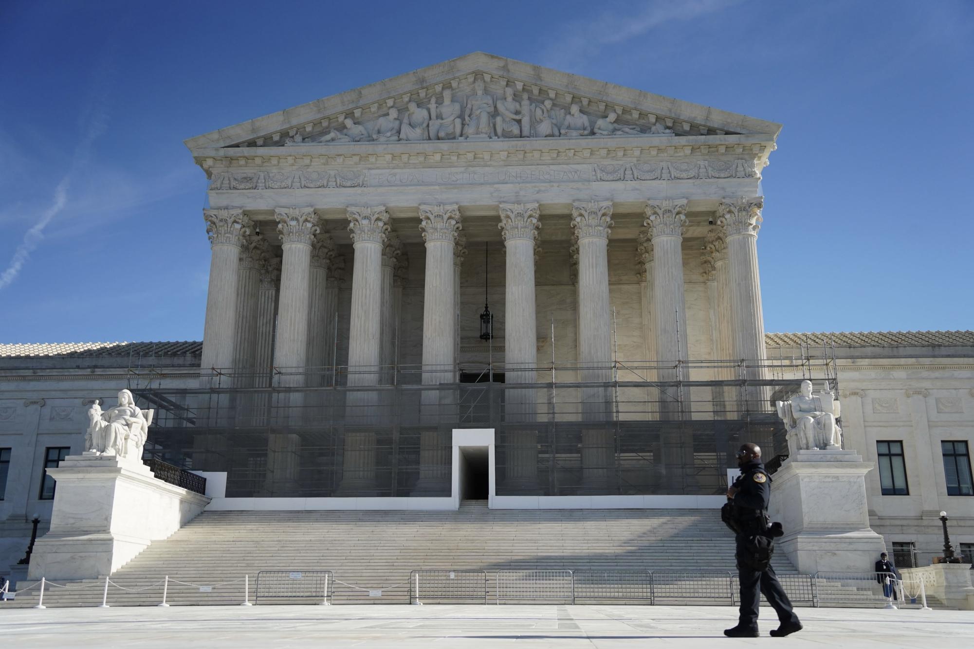 Northwestern law professors’ roundtable examines Supreme Court’s legitimacy